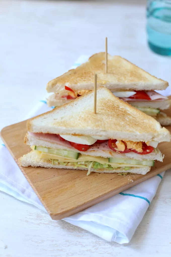 Clubsandwich met ham en kaas | Lekker en Simpel