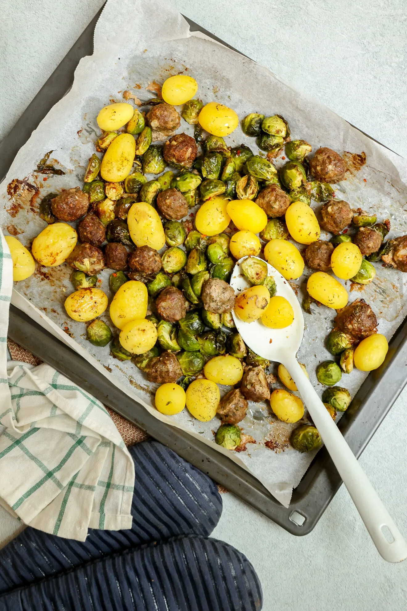 Traybake met spruitjes en krieltjes | Makkelijk Recept | Lekker en Simpel